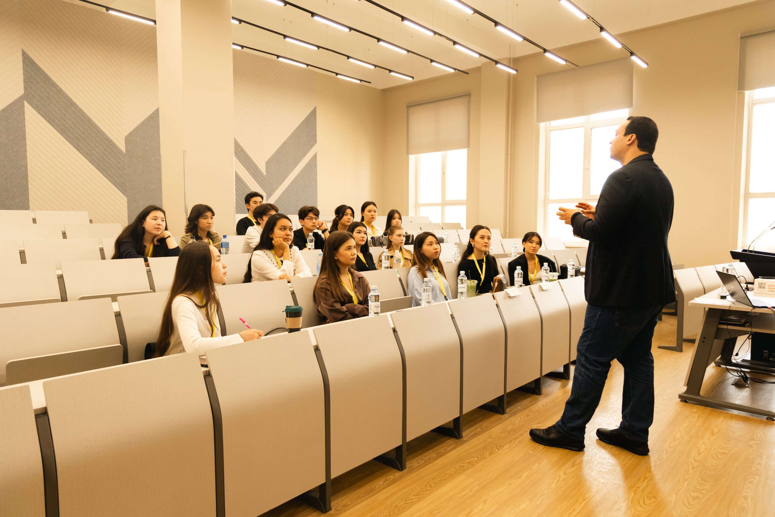 International School of Journalism - MNU